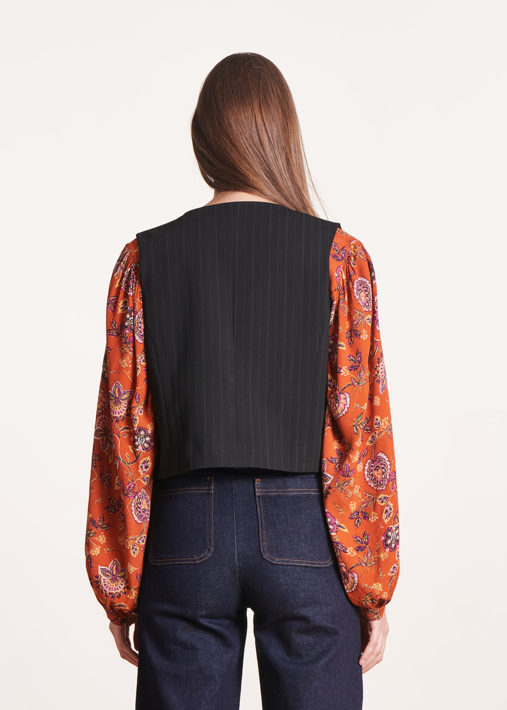 Zwart getailleerd mouwloos vestjack - La Fée Maraboutée