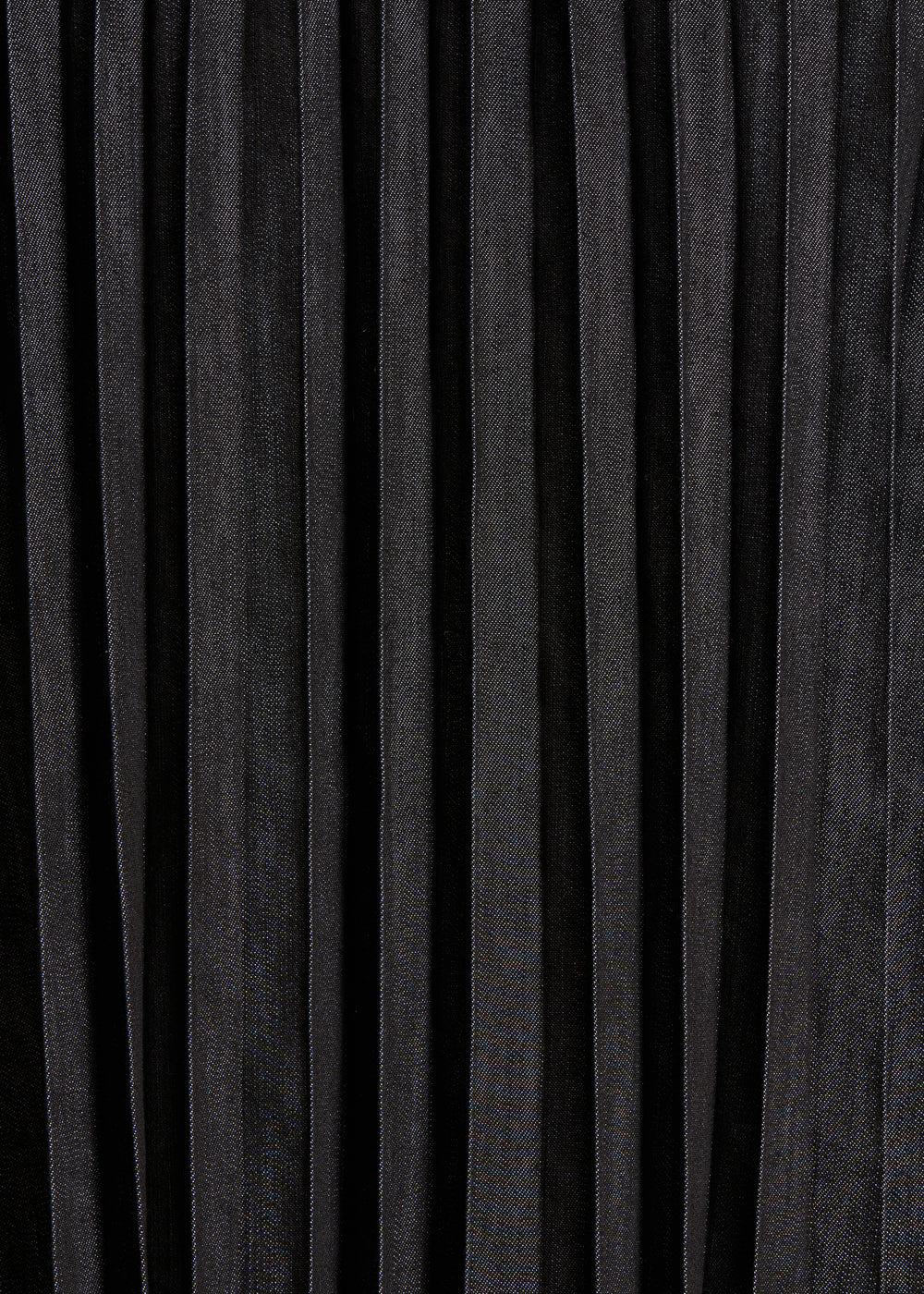 Chemise noire en jean dos plissé - La Fée Maraboutée