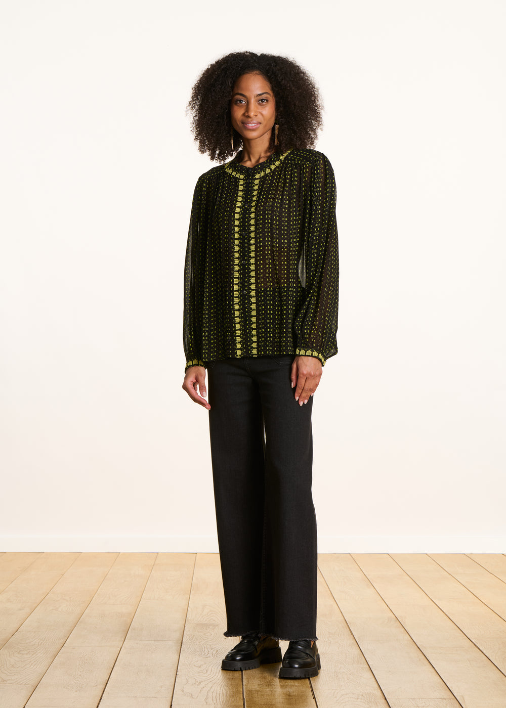 Green blouse with graphic print and embroidery - La Fée Maraboutée