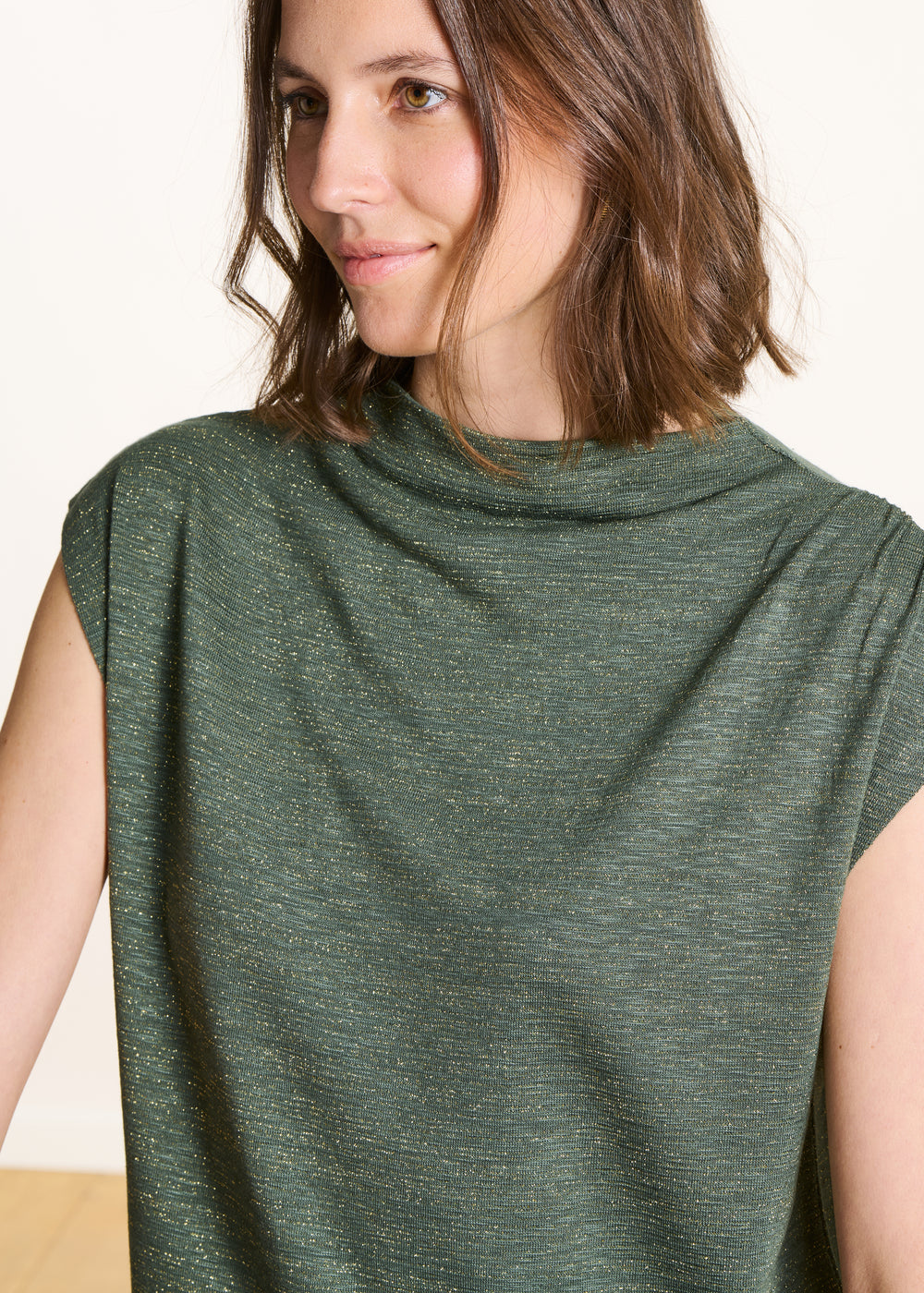 Iridescent khaki sleeveless jersey T-shirt - La Fée Maraboutée
